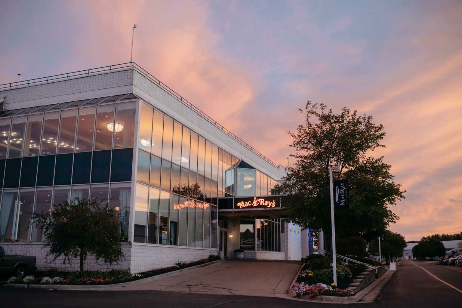 Marina, Dining & Waterfront Events in Harrison Township